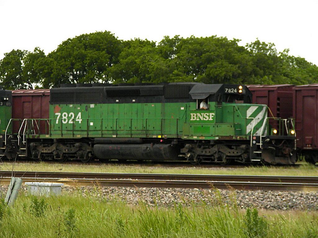 BNSF 7824